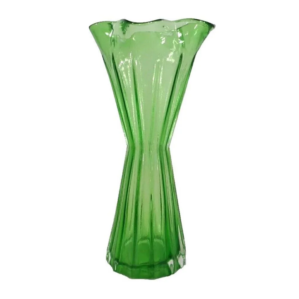 Kreiss | Accents | Kreiss Japan Vintage Green Glass Bud Vase Approx 7 ...